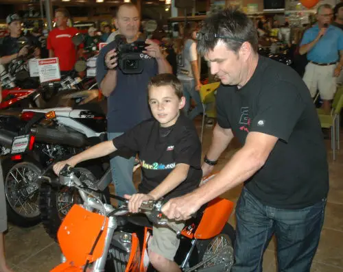 FIGHT THE POWER! MALCOLM SMITH TO THE RESCUE! Fighting The Lead Law ...