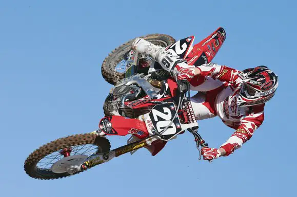 DVS Shoes Team mit Torco Racing - Motocross Action Magazine