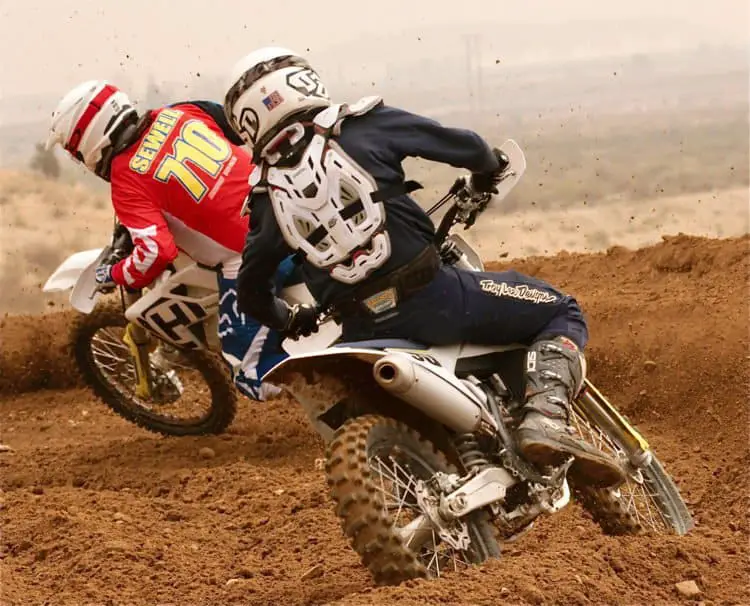 REM GLEN HELEN RACE REPORT: BIG CRASHES, CLASSIC DUELS & OLD GUYS RULE ...