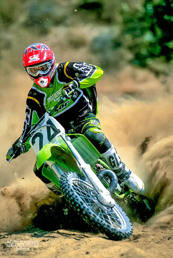 TWO-STROKE TUESDAY | 2001 KAWASAKI KX250 | COMPLETE TEST - Motocross ...