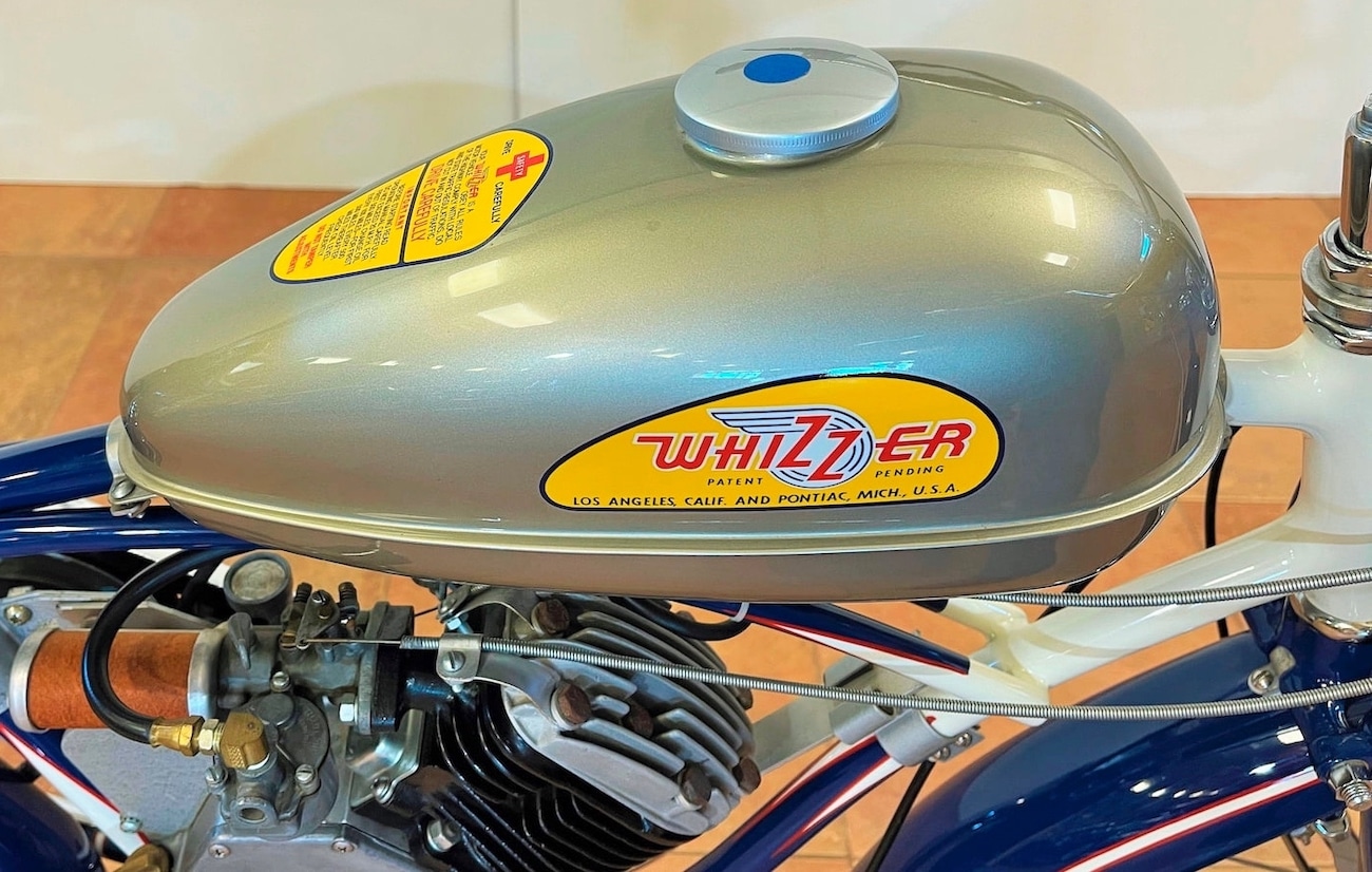 BIKES YOU'VE NEVER SEEN BEFORE: 1948 SCHWINN WHIZZER MODEL H 138 ...