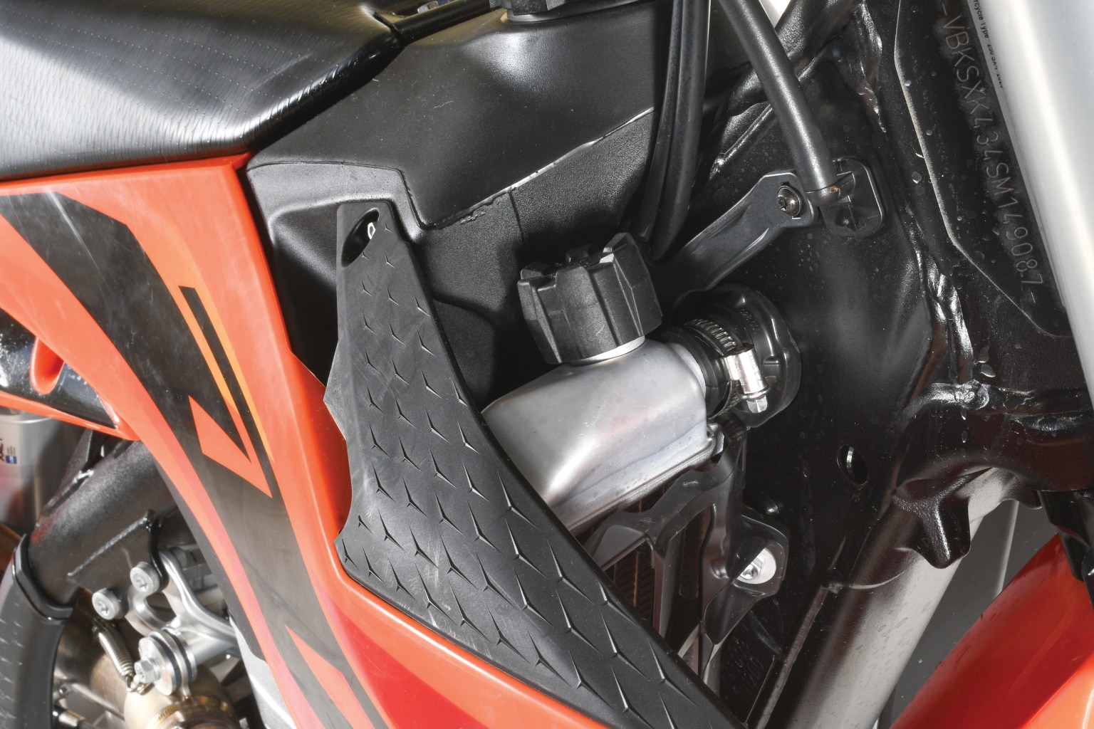 MXA RACE TEST: THE REAL TEST OF THE 2025 KTM 250SXF - Motocross Action ...